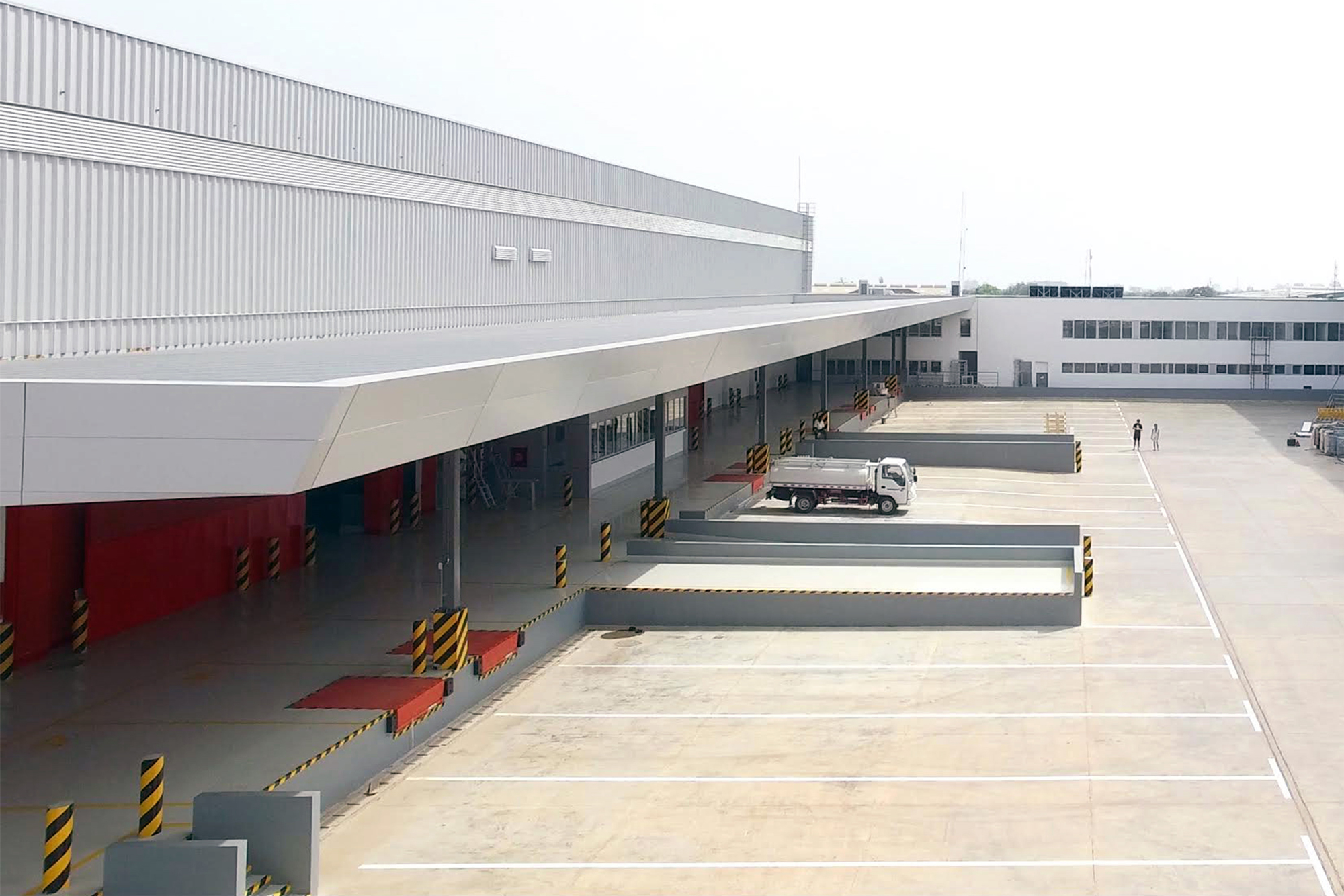 Ghana airport cargo center and office building on Kotoka International ...