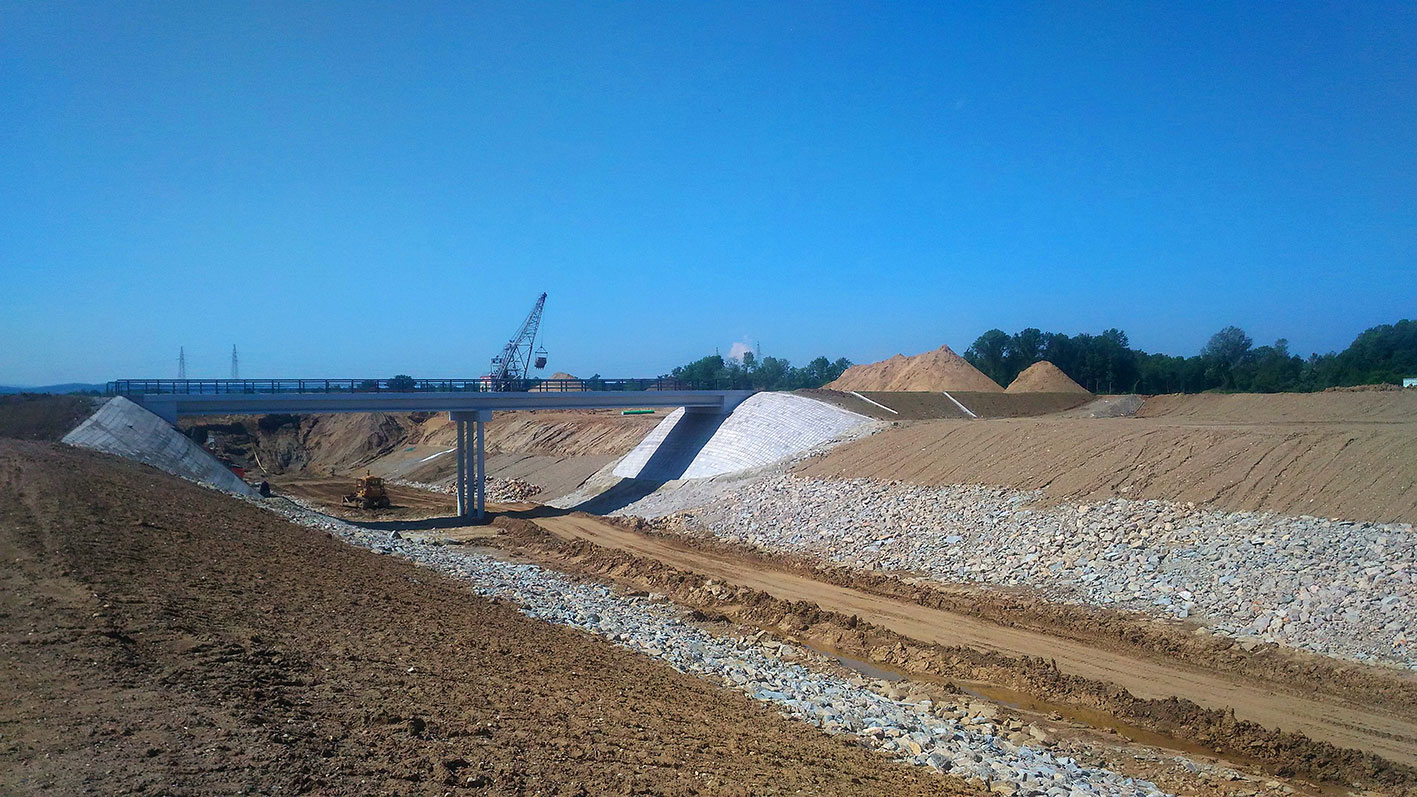 Kolubara riverbed relocation and regulation, phase II, including the ...